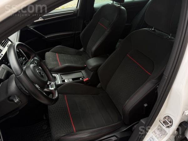 White Volkswagen Golf 2019 in Riga, with an engine capacity of 2.00 L and mileage of 99 thousand km for 22000 €, photo 10 on AUTOMOTO.COM.LV