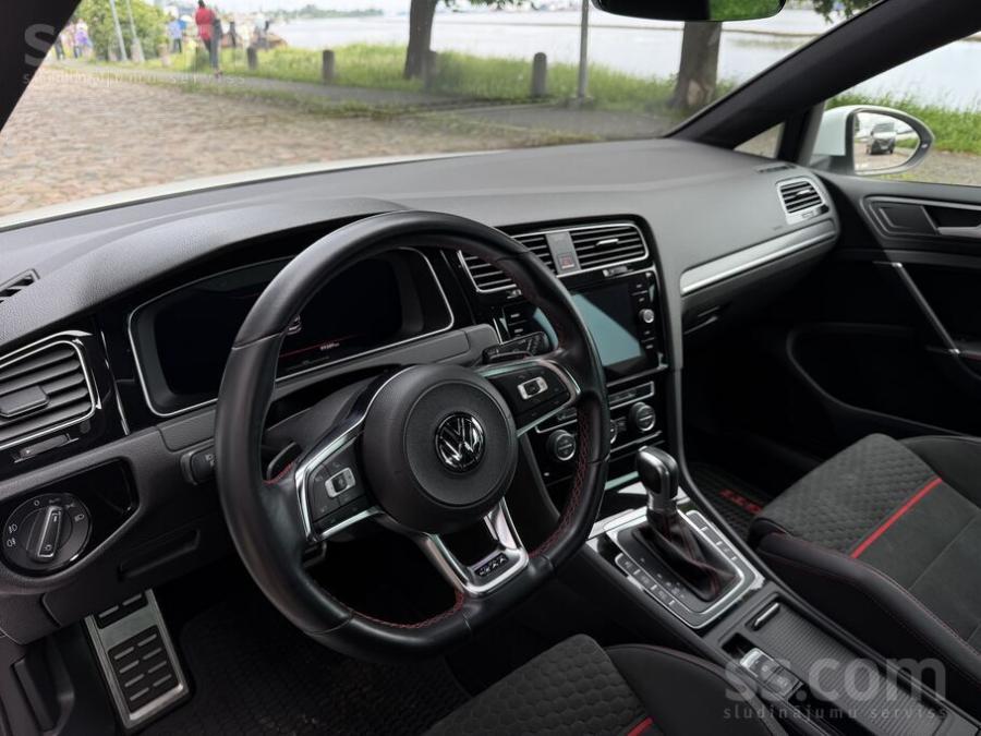 Balts Volkswagen Golf 2019 Rīga, ar dzinēja tilpumu 2.00 L un nobraukumu 99 tūkst. km par 22000 €, foto 12 vietnē AUTOMOTO.COM.LV
