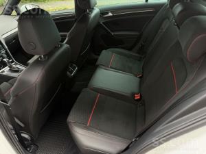 Balts Volkswagen Golf 2019 Rīga, ar dzinēja tilpumu 2.00 L un nobraukumu 99 tūkst. km par 22000 €, foto 17 vietnē AUTOMOTO.COM.LV