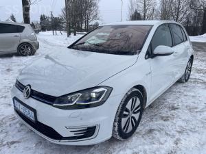 Balts Volkswagen Golf 2019 Rīga, ar dzinēja tilpumu 1.60 L un nobraukumu 136 tūkst. km par 12990 €, foto  vietnē AUTOMOTO.COM.LV