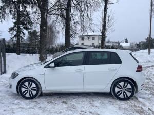 Balts Volkswagen Golf 2019 Rīga, ar dzinēja tilpumu 1.60 L un nobraukumu 136 tūkst. km par 12990 €, foto 3 vietnē AUTOMOTO.COM.LV