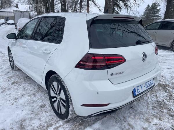 Белый Фольксваген Гольф 2019 в Рига, объемом двигателя 1.60 л и пробегом 136 тыс. км за 12990 €, фото 3 на AUTOMOTO.COM.LV