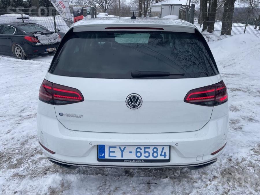 Balts Volkswagen Golf 2019 Rīga, ar dzinēja tilpumu 1.60 L un nobraukumu 136 tūkst. km par 12990 €, foto 5 vietnē AUTOMOTO.COM.LV