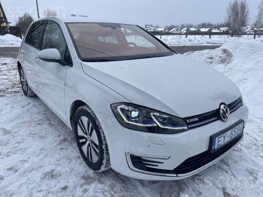 Balts Volkswagen Golf 2019 Rīga, ar dzinēja tilpumu 1.60 L un nobraukumu 136 tūkst. km par 12990 €, foto 8 vietnē AUTOMOTO.COM.LV