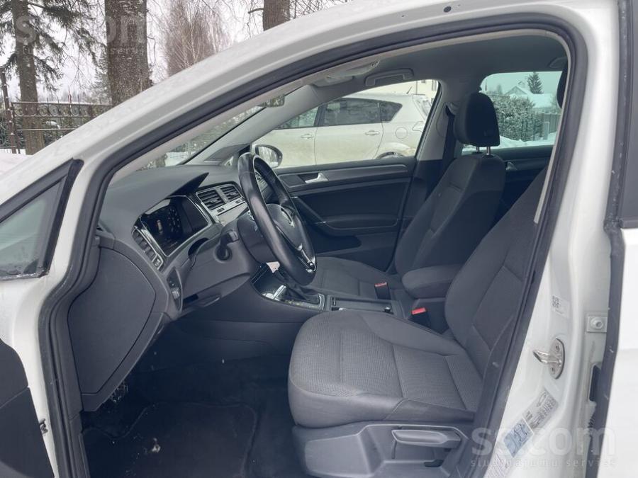 Balts Volkswagen Golf 2019 Rīga, ar dzinēja tilpumu 1.60 L un nobraukumu 136 tūkst. km par 12990 €, foto 13 vietnē AUTOMOTO.COM.LV