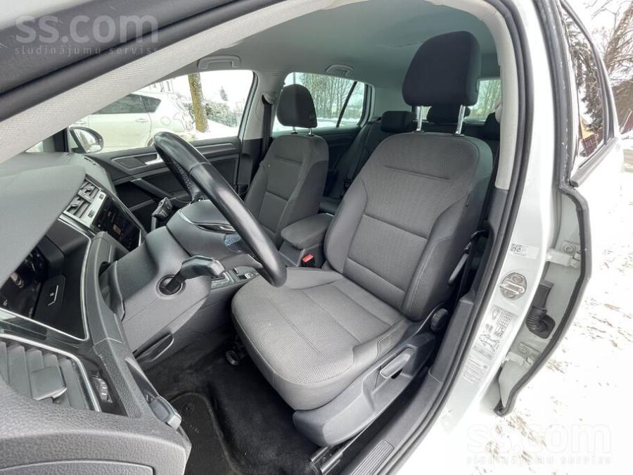 Balts Volkswagen Golf 2019 Rīga, ar dzinēja tilpumu 1.60 L un nobraukumu 136 tūkst. km par 12990 €, foto 14 vietnē AUTOMOTO.COM.LV