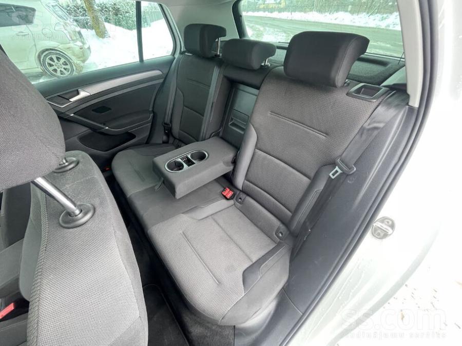 Balts Volkswagen Golf 2019 Rīga, ar dzinēja tilpumu 1.60 L un nobraukumu 136 tūkst. km par 12990 €, foto 16 vietnē AUTOMOTO.COM.LV