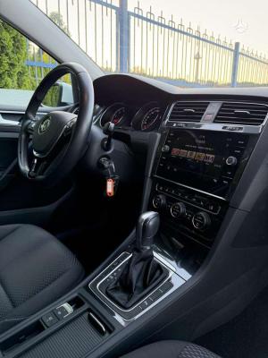 Balts Volkswagen Golf 2019 Viļņa, ar dzinēja tilpumu 1.50 L un nobraukumu 50 tūkst. km par 16000 €, foto 14 vietnē AUTOMOTO.COM.LV