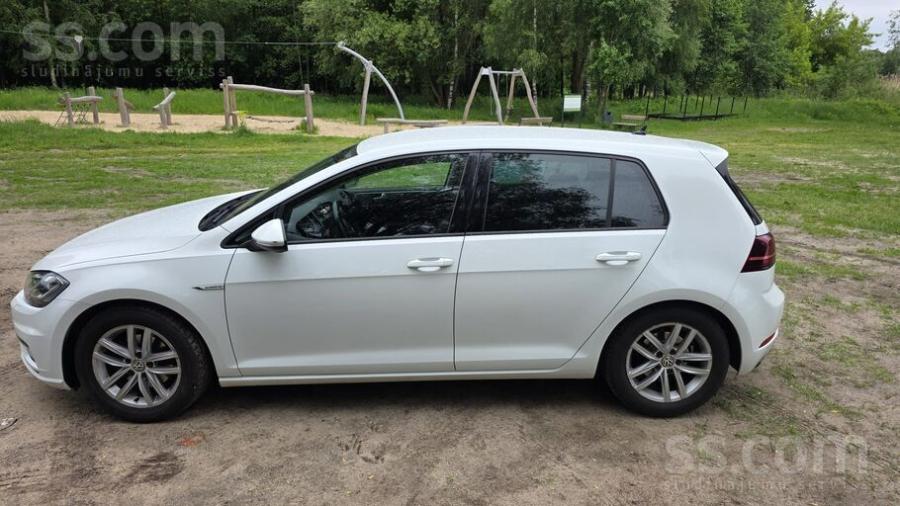 White Volkswagen Golf 2019 in Riga, with an engine capacity of 1.50 L and mileage of 78 thousand km for 14500 €, photo 4 on AUTOMOTO.COM.LV