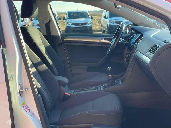 Balts Volkswagen Golf 2019 Ukmergė, ar dzinēja tilpumu 1.00 L un nobraukumu 257 tūkst. km par 6900 €, foto 7 vietnē AUTOMOTO.COM.LV