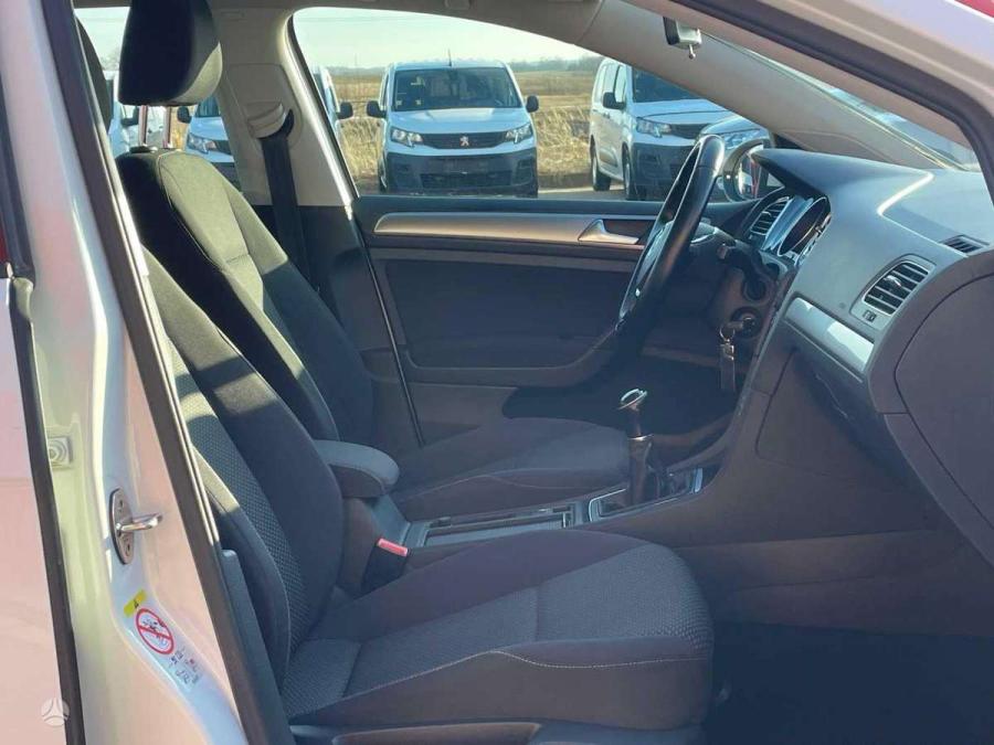 Balts Volkswagen Golf 2019 Ukmergė, ar dzinēja tilpumu 1.00 L un nobraukumu 257 tūkst. km par 6900 €, foto 7 vietnē AUTOMOTO.COM.LV