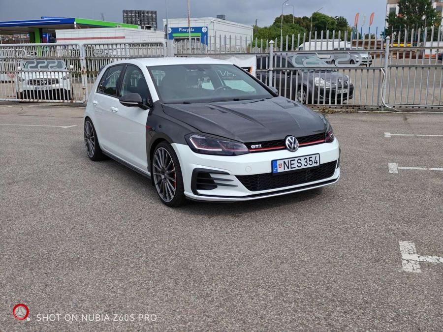 White Volkswagen Golf 2019 in Kaunas, with an engine capacity of 1.98 L and mileage of 147 thousand km for 20000 €, photo 1 on AUTOMOTO.COM.LV