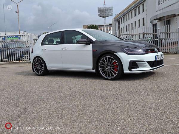 Volkswagen Golf 2019 Kauņa vietnē Balts Volkswagen Golf 2019 Kauņa, ar dzinēja tilpumu 1.98 L un nobraukumu 147 tūkst. km par 20000 €, foto 3 vietnē AUTOMOTO.COM.LV