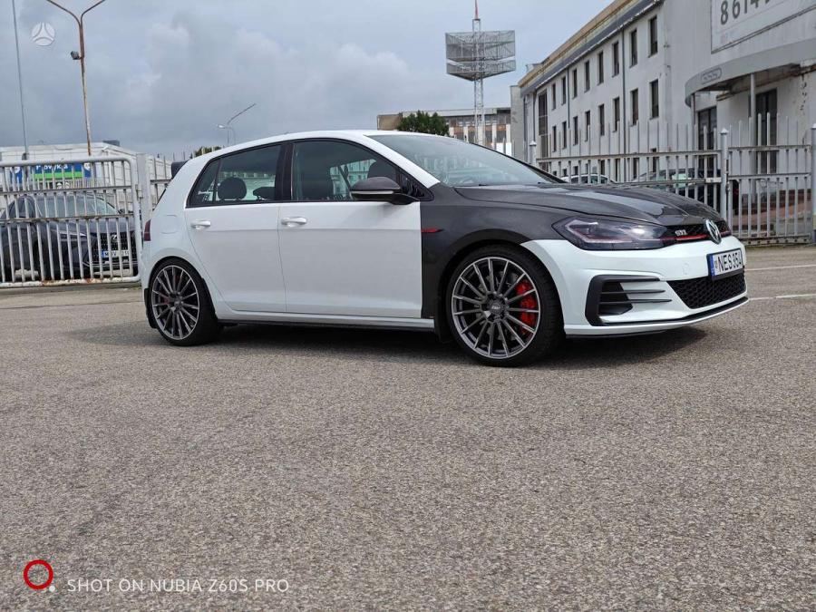 White Volkswagen Golf 2019 in Kaunas, with an engine capacity of 1.98 L and mileage of 147 thousand km for 20000 €, photo 3 on AUTOMOTO.COM.LV