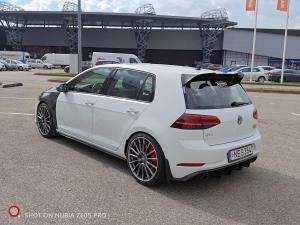 White Volkswagen Golf 2019 in Kaunas, with an engine capacity of 1.98 L and mileage of 147 thousand km for 20000 €, photo 5 on AUTOMOTO.COM.LV
