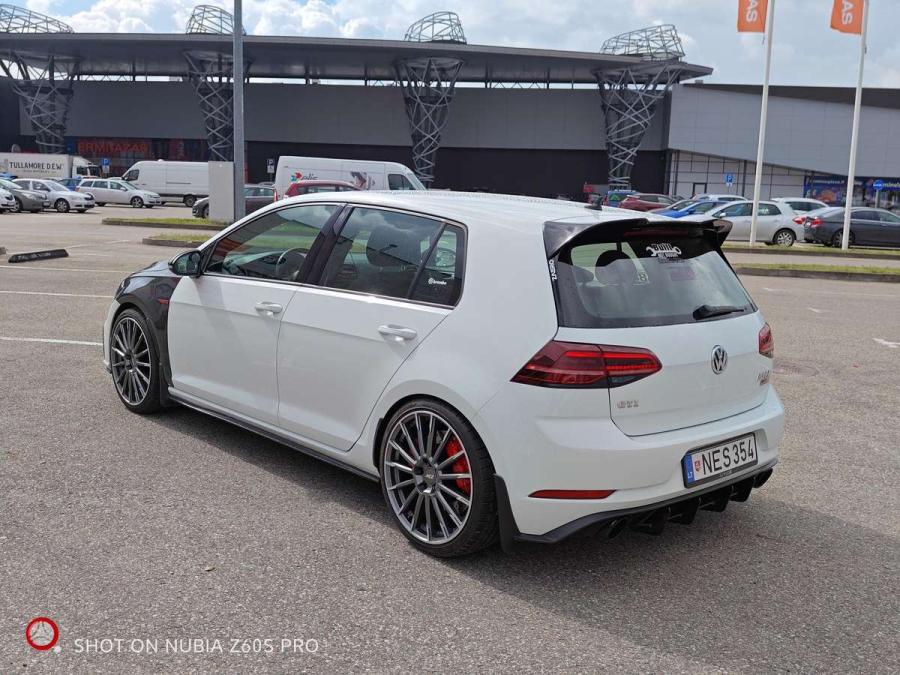 White Volkswagen Golf 2019 in Kaunas, with an engine capacity of 1.98 L and mileage of 147 thousand km for 20000 €, photo 5 on AUTOMOTO.COM.LV