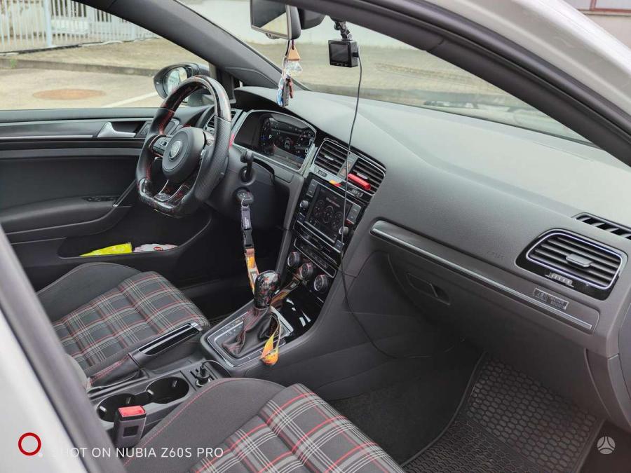 White Volkswagen Golf 2019 in Kaunas, with an engine capacity of 1.98 L and mileage of 147 thousand km for 20000 €, photo 7 on AUTOMOTO.COM.LV