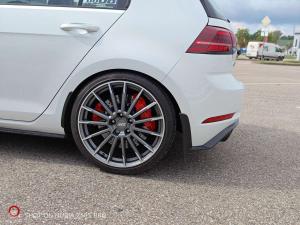 White Volkswagen Golf 2019 in Kaunas, with an engine capacity of 1.98 L and mileage of 147 thousand km for 20000 €, photo 9 on AUTOMOTO.COM.LV