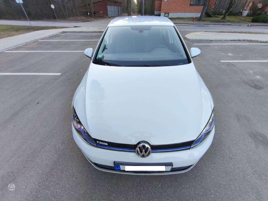 Balts Volkswagen Golf 2020 Viļņa, ar dzinēja tilpumu 0.00 L un nobraukumu 29 tūkst. km par 12200 €, foto 3 vietnē AUTOMOTO.COM.LV