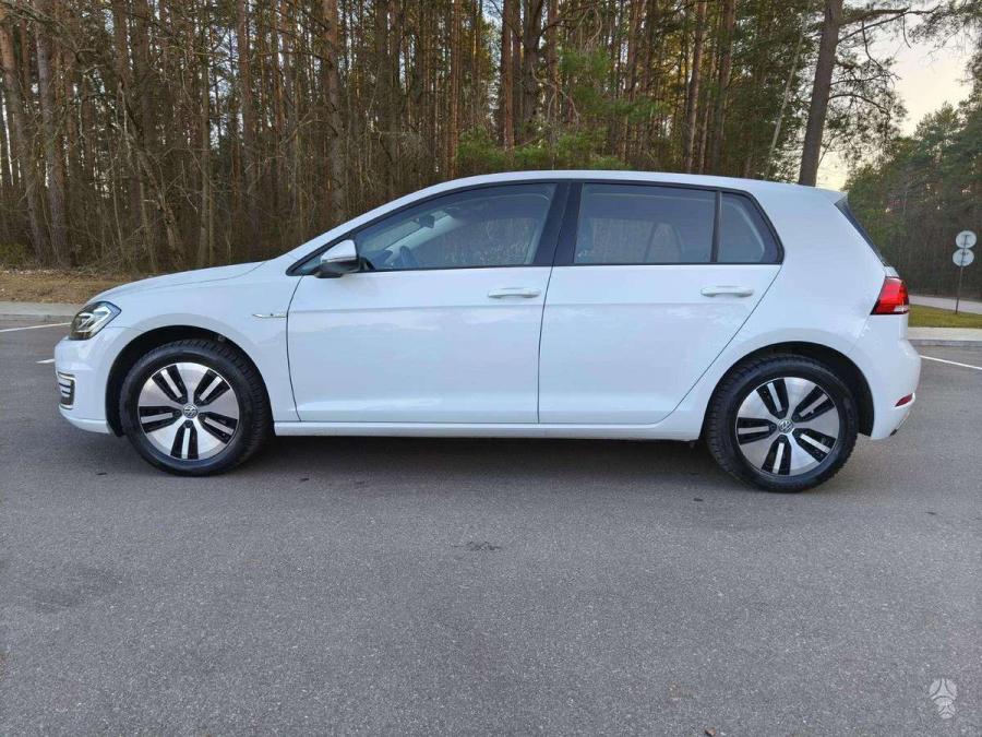 Balts Volkswagen Golf 2020 Viļņa, ar dzinēja tilpumu 0.00 L un nobraukumu 29 tūkst. km par 12200 €, foto 4 vietnē AUTOMOTO.COM.LV
