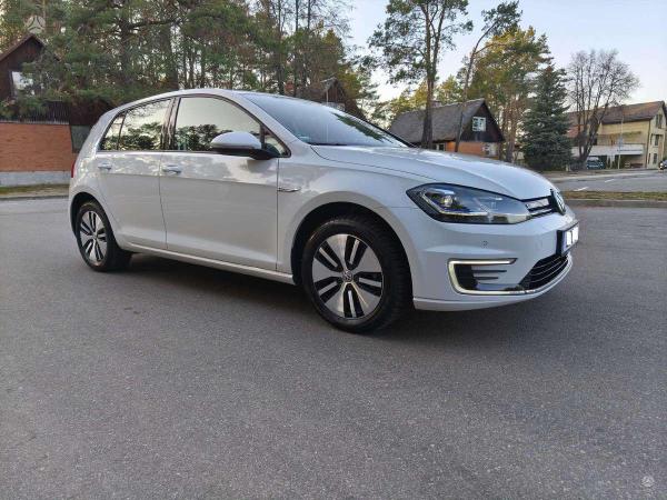 Balts Volkswagen Golf 2020 Viļņa, ar dzinēja tilpumu 0.00 L un nobraukumu 29 tūkst. km par 12200 €, foto 5 vietnē AUTOMOTO.COM.LV