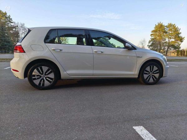Balts Volkswagen Golf 2020 Viļņa, ar dzinēja tilpumu 0.00 L un nobraukumu 29 tūkst. km par 12200 €, foto 6 vietnē AUTOMOTO.COM.LV