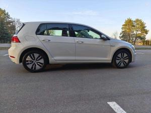 Balts Volkswagen Golf 2020 Viļņa, ar dzinēja tilpumu 0.00 L un nobraukumu 29 tūkst. km par 12200 €, foto 6 vietnē AUTOMOTO.COM.LV