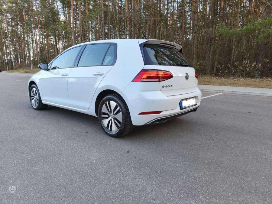 Balts Volkswagen Golf 2020 Viļņa, ar dzinēja tilpumu 0.00 L un nobraukumu 29 tūkst. km par 12200 €, foto 7 vietnē AUTOMOTO.COM.LV