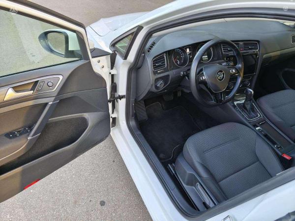 Balts Volkswagen Golf 2020 Viļņa, ar dzinēja tilpumu 0.00 L un nobraukumu 29 tūkst. km par 12200 €, foto 10 vietnē AUTOMOTO.COM.LV