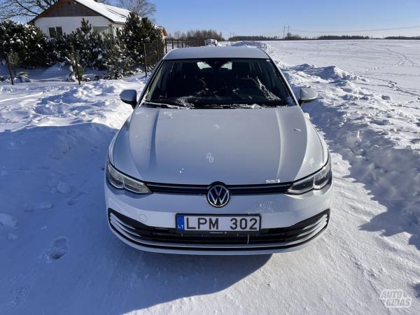 White Volkswagen Golf 2020 in Panevezys, with an engine capacity of 1.00 L and mileage of 74 thousand km for 14000 €, photo 1 on AUTOMOTO.COM.LV