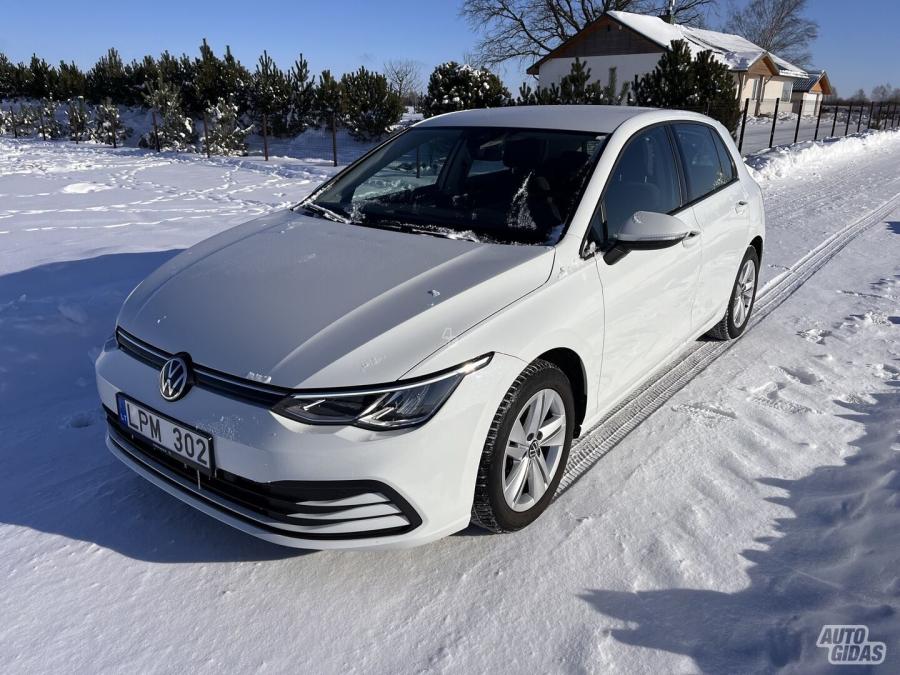 White Volkswagen Golf 2020 in Panevezys, with an engine capacity of 1.00 L and mileage of 74 thousand km for 14000 €, photo 2 on AUTOMOTO.COM.LV