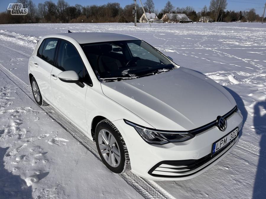 White Volkswagen Golf 2020 in Panevezys, with an engine capacity of 1.00 L and mileage of 74 thousand km for 14000 €, photo 3 on AUTOMOTO.COM.LV