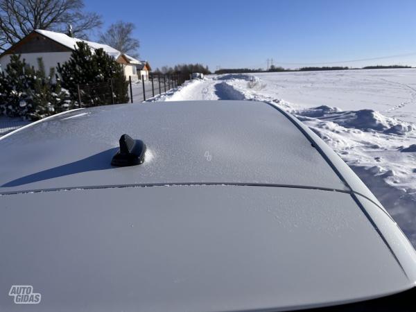 White Volkswagen Golf 2020 in Panevezys, with an engine capacity of 1.00 L and mileage of 74 thousand km for 14000 €, photo 7 on AUTOMOTO.COM.LV