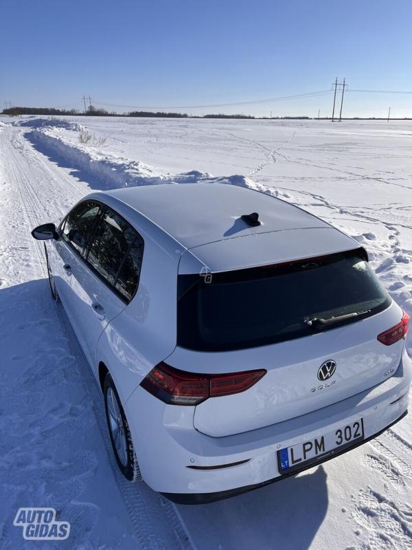 White Volkswagen Golf 2020 in Panevezys, with an engine capacity of 1.00 L and mileage of 74 thousand km for 14000 €, photo 9 on AUTOMOTO.COM.LV