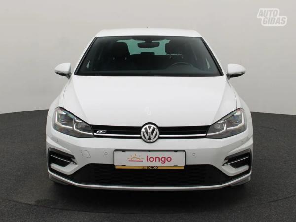 White Volkswagen Golf 2020 in Vilnius, with an engine capacity of 1.50 L and mileage of 237 thousand km for 12799 €, photo 3 on AUTOMOTO.COM.LV