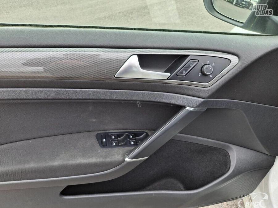 Balts Volkswagen Golf 2020 Avižieniai, ar dzinēja tilpumu 1.60 L un nobraukumu 262 tūkst. km par 9900 €, foto 11 vietnē AUTOMOTO.COM.LV