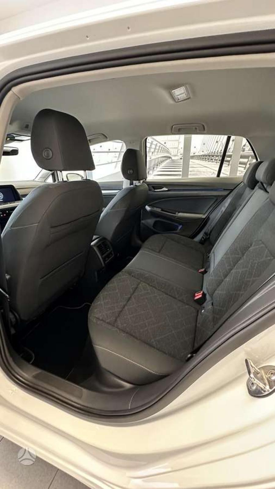 Balts Volkswagen Golf 2020 Panevēža, ar dzinēja tilpumu 1.50 L un nobraukumu 162 tūkst. km par 16500 €, foto 15 vietnē AUTOMOTO.COM.LV