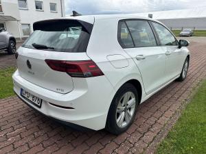 White Volkswagen Golf 2020 in Panevezys, with an engine capacity of 1.50 L and mileage of 163 thousand km for 16500 €, photo 6 on AUTOMOTO.COM.LV