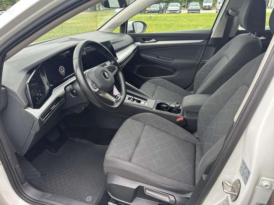 White Volkswagen Golf 2020 in Panevezys, with an engine capacity of 1.50 L and mileage of 163 thousand km for 16500 €, photo 11 on AUTOMOTO.COM.LV