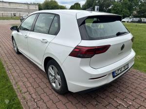 White Volkswagen Golf 2020 in Panevezys, with an engine capacity of 1.50 L and mileage of 163 thousand km for 16500 €, photo 12 on AUTOMOTO.COM.LV