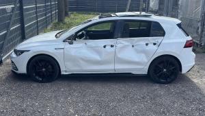 White Volkswagen Golf 2020 in Jonava, with an engine capacity of 1.50 L and mileage of 146 thousand km for 11800 €, photo 13 on AUTOMOTO.COM.LV