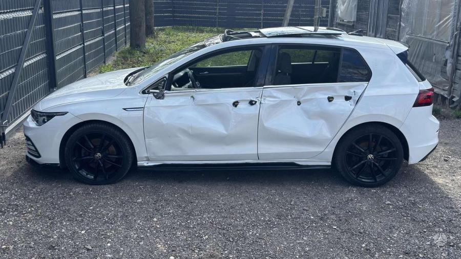 Balts Volkswagen Golf 2020 Jonava, ar dzinēja tilpumu 1.50 L un nobraukumu 146 tūkst. km par 11400 €, foto 17 vietnē AUTOMOTO.COM.LV