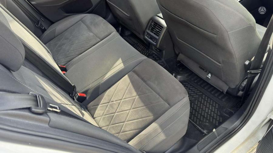 Balts Volkswagen Golf 2020 Jonava, ar dzinēja tilpumu 1.50 L un nobraukumu 146 tūkst. km par 11400 €, foto 19 vietnē AUTOMOTO.COM.LV