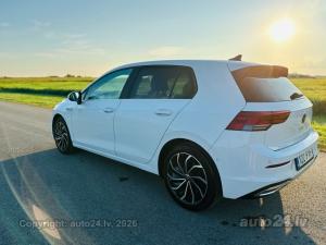 White Volkswagen Golf 2020 in Tallinn, with an engine capacity of 2.00 L and mileage of 71 thousand km for 21000 €, photo 4 on AUTOMOTO.COM.LV