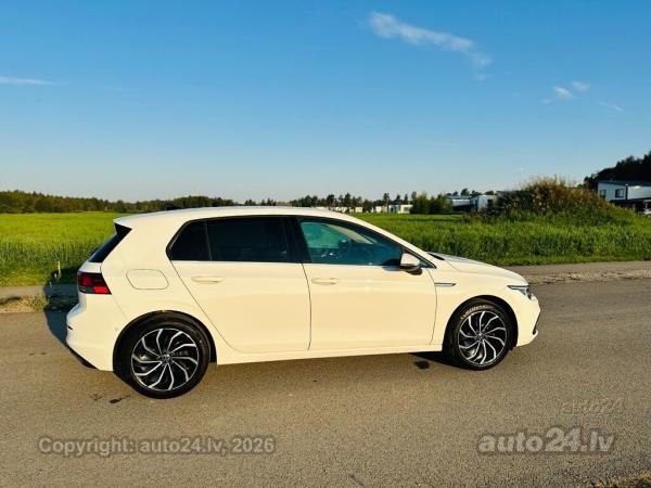 White Volkswagen Golf 2020 in Tallinn, with an engine capacity of 2.00 L and mileage of 71 thousand km for 21000 €, photo 5 on AUTOMOTO.COM.LV