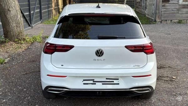 White Volkswagen Golf 2020 in Jonava, with an engine capacity of 1.50 L and mileage of 146 thousand km for 11000 €, photo 9 on AUTOMOTO.COM.LV