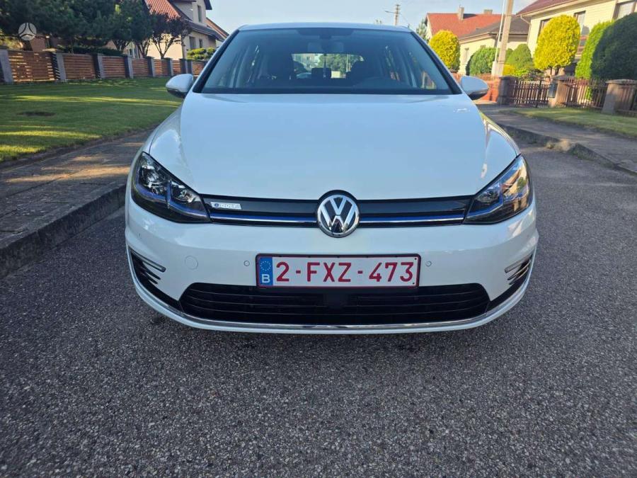 Balts Volkswagen Golf 2020 Marijampole, ar dzinēja tilpumu 0.00 L un nobraukumu 60 tūkst. km par 11950 €, foto 3 vietnē AUTOMOTO.COM.LV