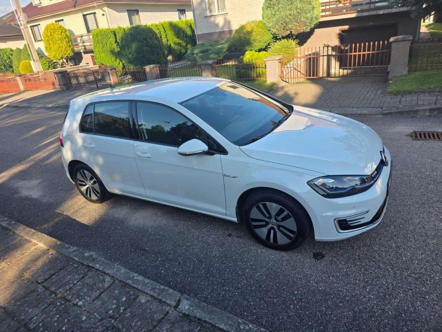 Balts Volkswagen Golf 2020 Marijampole, ar dzinēja tilpumu 0.00 L un nobraukumu 60 tūkst. km par 11950 €, foto 5 vietnē AUTOMOTO.COM.LV