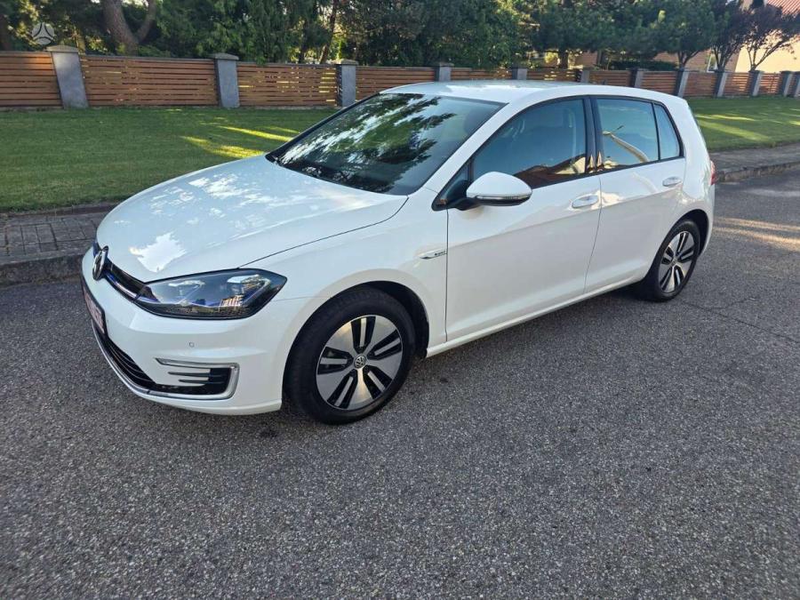 Balts Volkswagen Golf 2020 Marijampole, ar dzinēja tilpumu 0.00 L un nobraukumu 60 tūkst. km par 11950 €, foto 13 vietnē AUTOMOTO.COM.LV