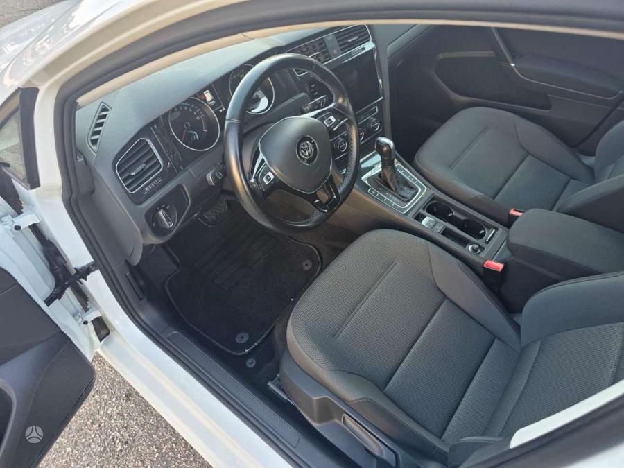Balts Volkswagen Golf 2020 Marijampole, ar dzinēja tilpumu 0.00 L un nobraukumu 60 tūkst. km par 11950 €, foto 14 vietnē AUTOMOTO.COM.LV